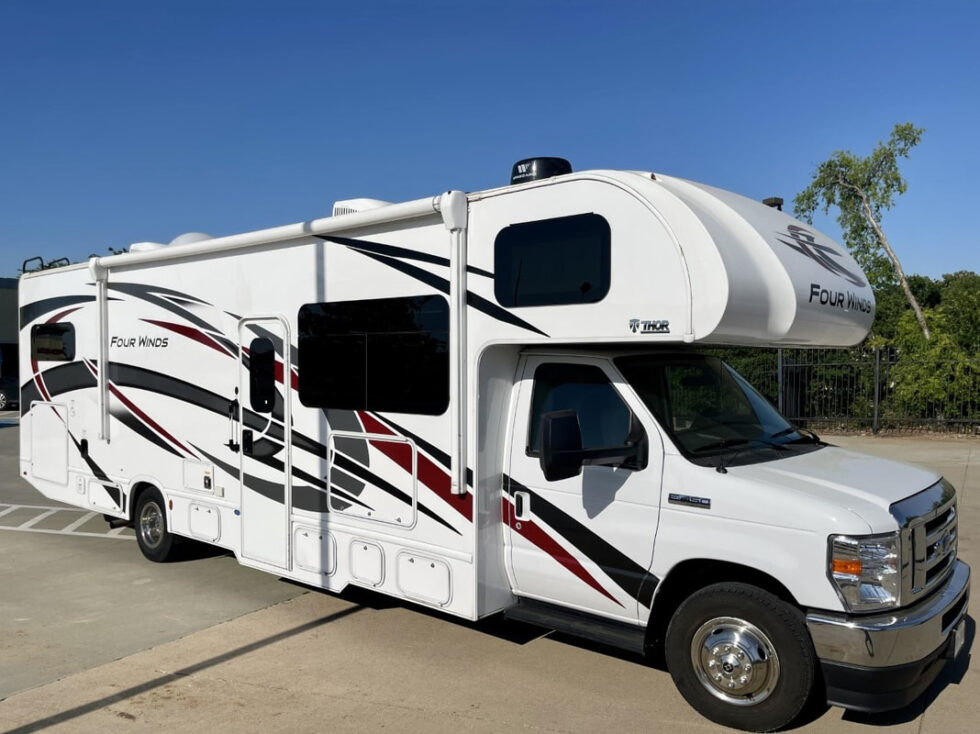 Class C Motorhome Rentals | RV Rentals | 972-221-2023